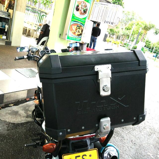 Trax Box, Cars on Carousell