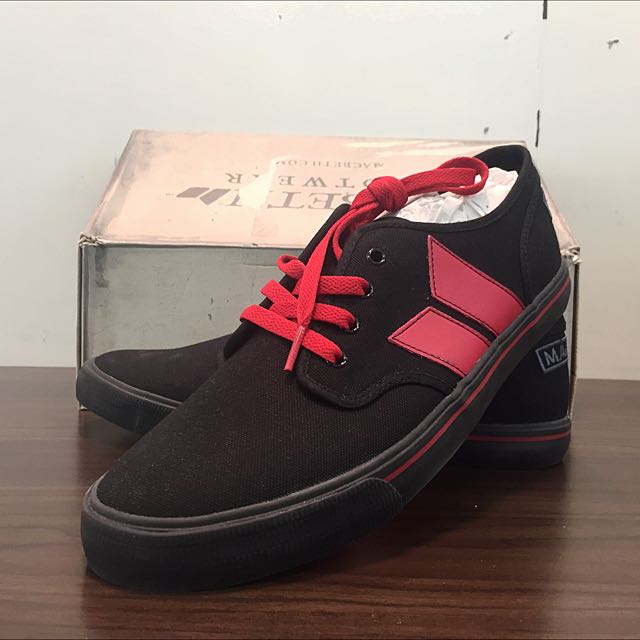 Macbeth Footwear, Men's Fashion, Footwear, Casual shoes on Carousell