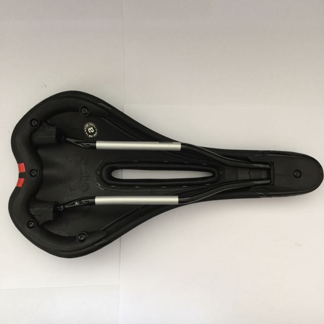 RUBAR EMIRATES Saddle., Sports Equipment, Bicycles & Parts, Parts ...