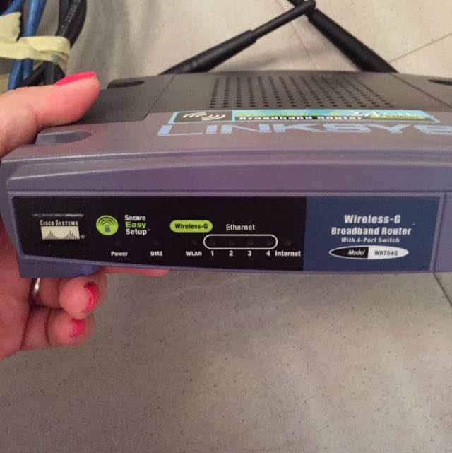 Linksys Wireless-G Broadband Router With 4-Port Switch WRT54G ...