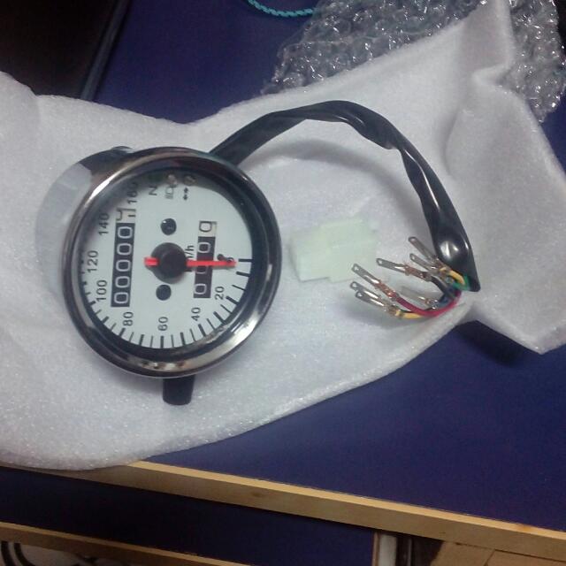 Small Chrome Speedometer, Cars on Carousell