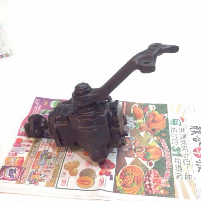Mercedes W123 Steering Box (116 461 0801), Car Accessories on Carousell