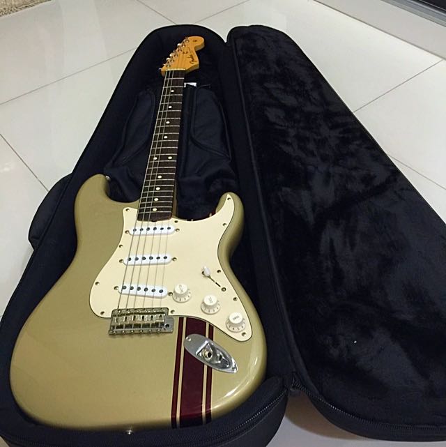 John Mayer Shoreline Gold Limited Edition W/Racing Stripes Stratocaster ...