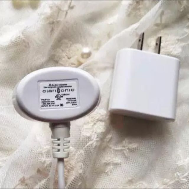 Clarisonic USB pLink Charger, Beauty & Personal Care, Face, Face Care ...