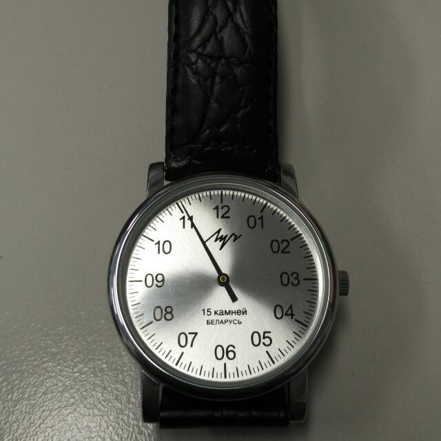 Luch One Arrow Watch Chrome, Mobile Phones & Gadgets, Wearables & Smart ...