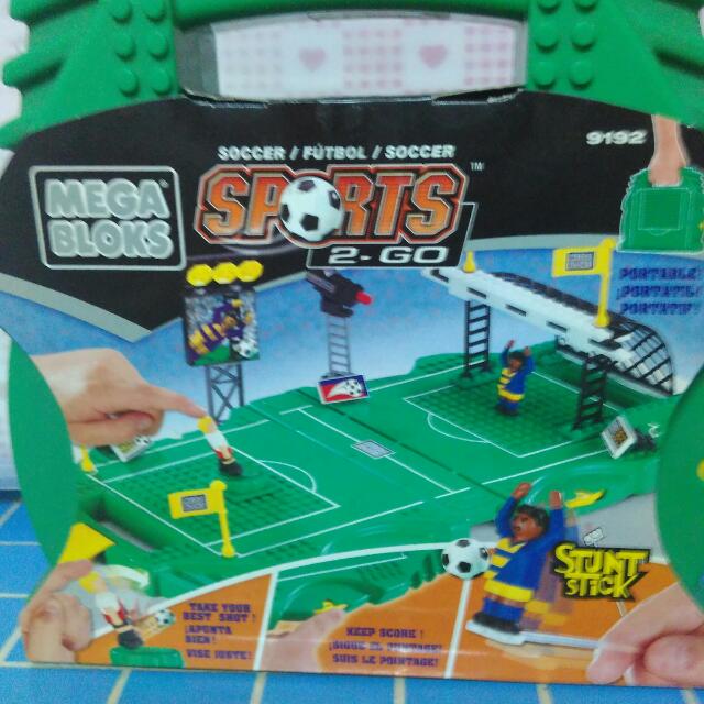 MEGA BLOKS SPORTS 2 GO ( Soccer), Hobbies & Toys, Toys & Games on Carousell