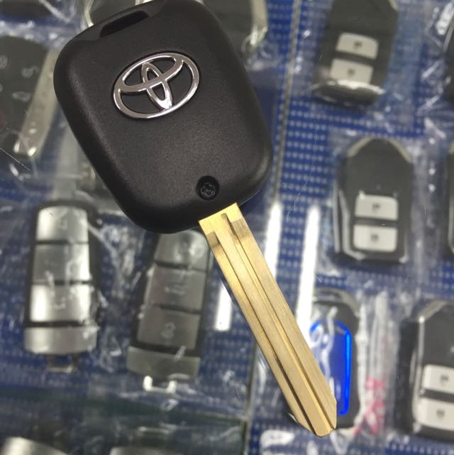 Toyota Altis Key, Car Accessories, Accessories on Carousell