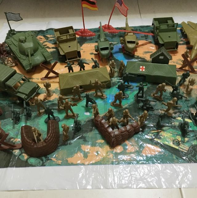 Miniature Army Set, Hobbies & Toys, Toys & Games on Carousell