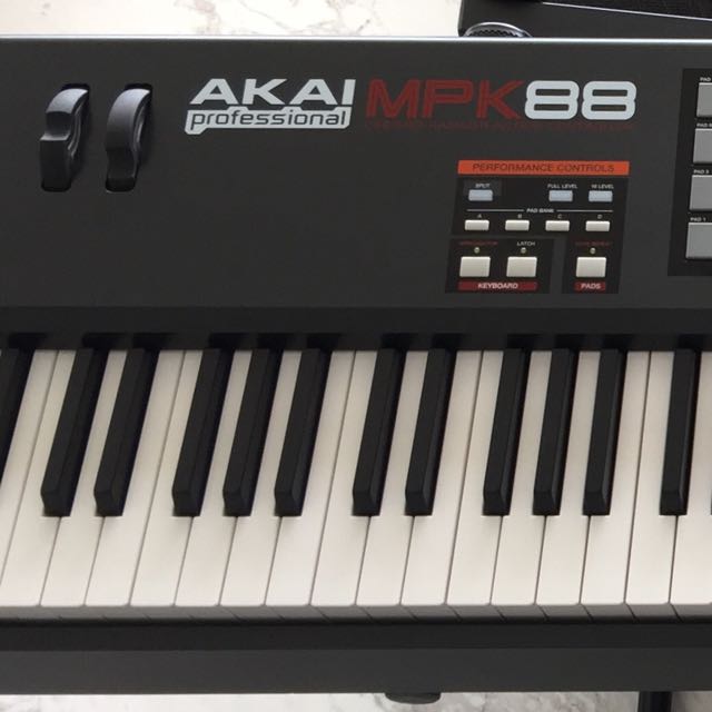 Akai Professional MPK88 Midi controller keyboard, Hobbies & Toys, Music ...