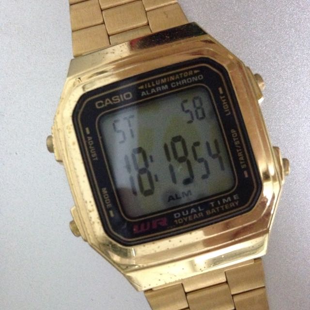 Authentic Casio Vintage Gold Watch, Women's Fashion, Watches ...