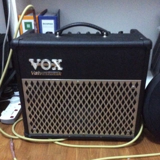 VOX AD15VT Guitar Amplifier, Hobbies & Toys, Music & Media, Music ...