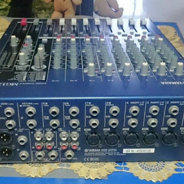 (Reserved) Yamaha MG12/4FX Mixer, Hobbies & Toys, Music & Media, Music ...
