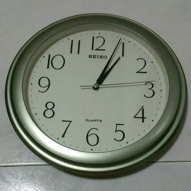 Seiko Wall Clock, Furniture & Home Living, Home Decor, Clocks on Carousell