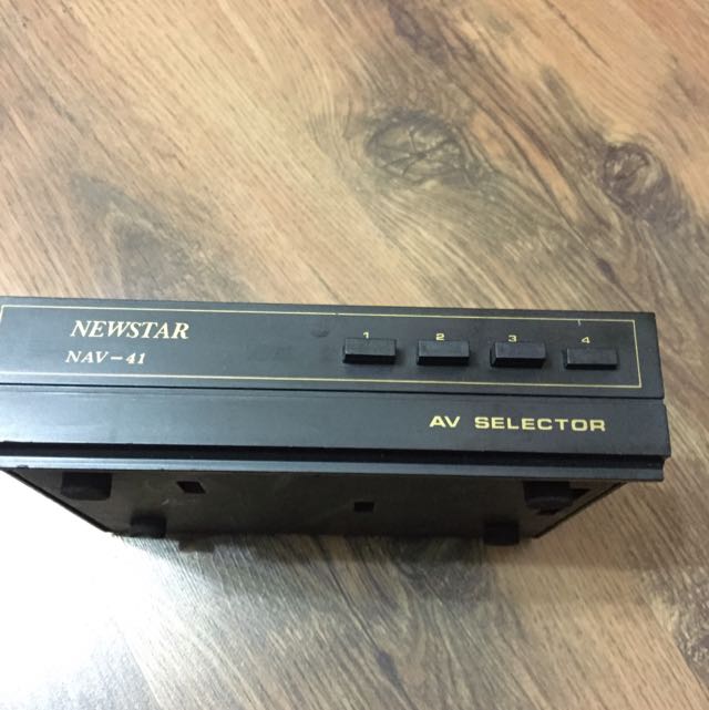 Preloved Newstar NAV-41 AV Selector, Computers & Tech, Parts & Accessories, Cables & Adaptors on ...