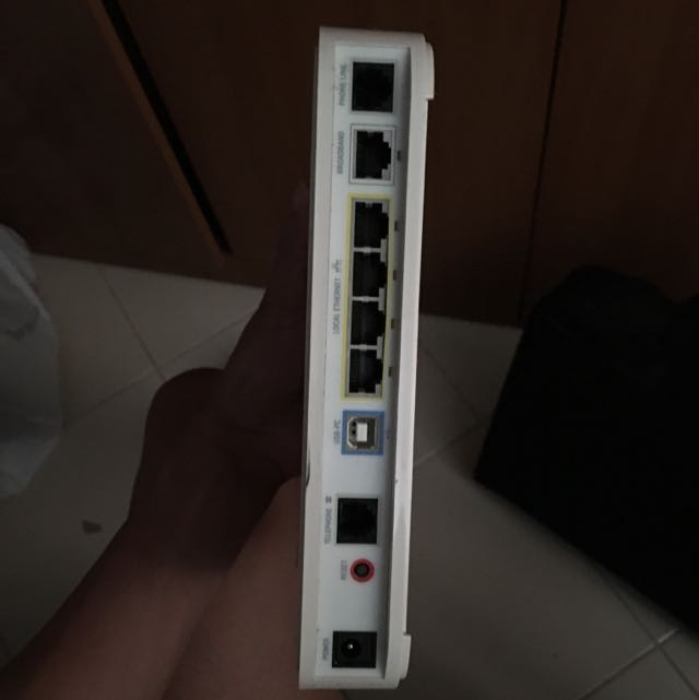 SingTel Mio TV Modem / Wireless Router /SingTel, Computers & Tech ...