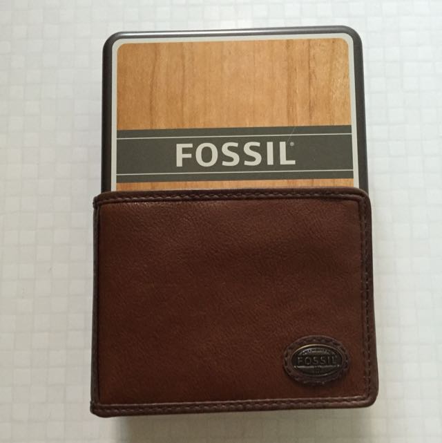 Fossil Wallet (Original) In Box, Men's Fashion, Watches & Accessories ...