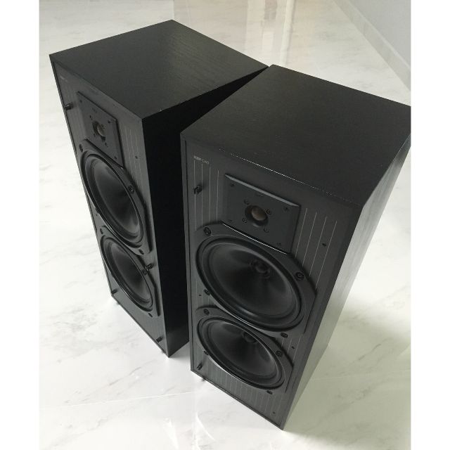 KEF C40 large bookshelf speaker, Music & Media on Carousell