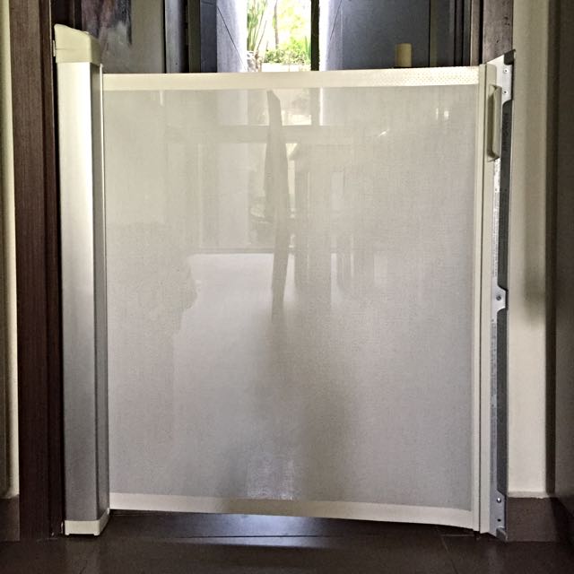 KiddyGuard Avant Baby Gate, Babies & Kids, Baby Nursery & Kids ...