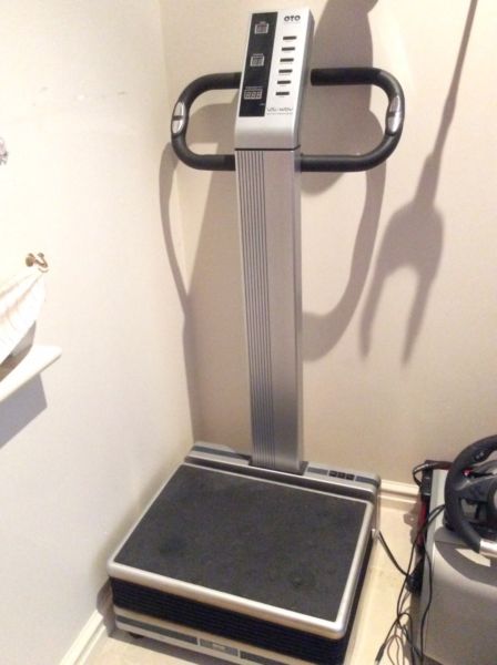 Whole Body Vibration Machine OTO WBV-3000, Sports Equipment, Exercise ...