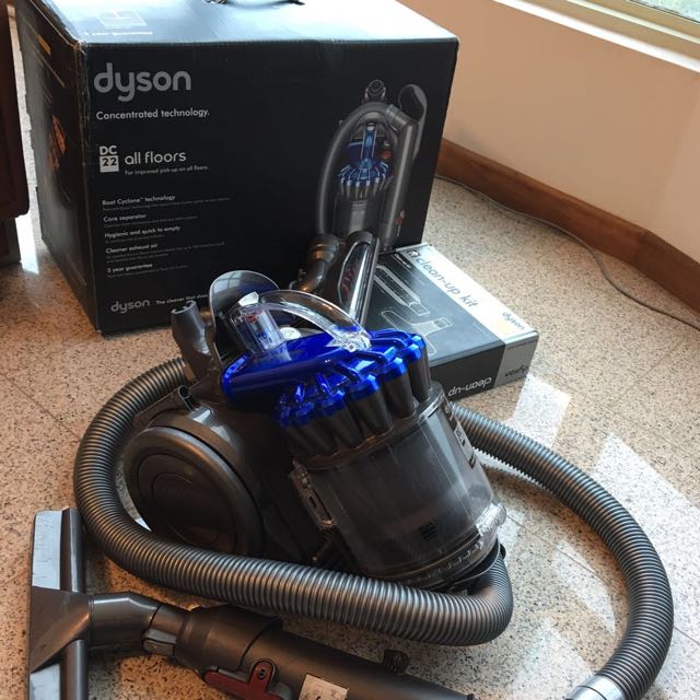 Dyson DC22 vacuum Cleaner, TV & Home Appliances, Air Purifiers ...