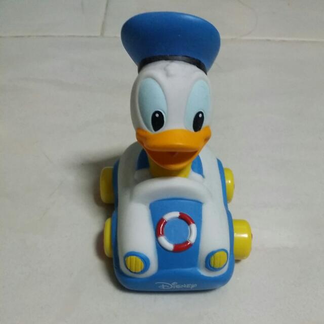 Donald Duck car, Hobbies & Toys, Toys & Games on Carousell