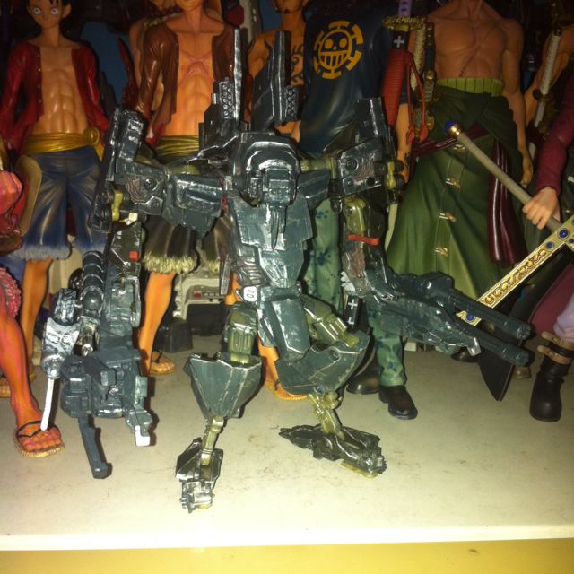 Custom District 9 Prawn Alien Exo-suit, Hobbies & Toys, Toys & Games on ...