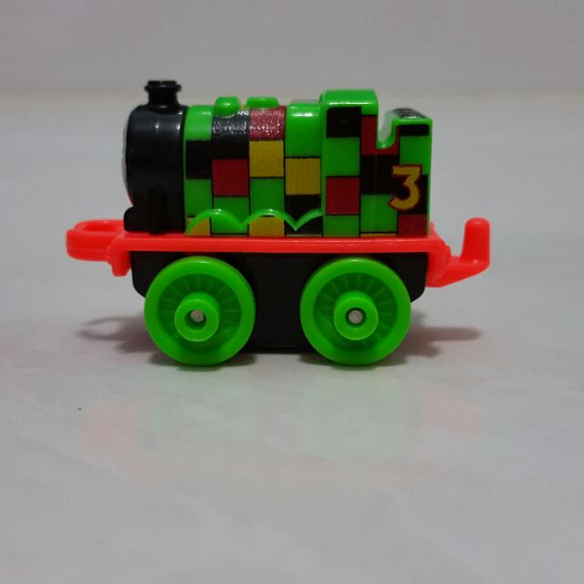 Thomas Train Minis - Neon Henry, Hobbies & Toys, Toys & Games on Carousell