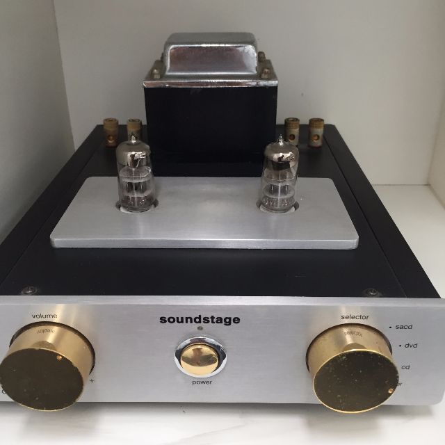soundstage vacuum 2 preamp + paired pyramid speakers + CD player (not ...