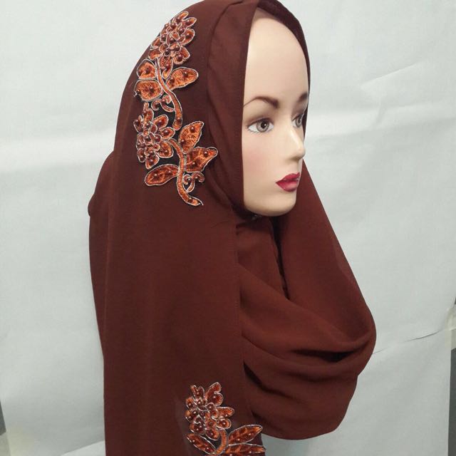 Instant Shawl, Women's Fashion, Muslimah Fashion, Hijabs on Carousell