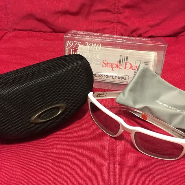 OAKLEY HOLBROOK STPL, Computers & Tech, Parts & Accessories, Networking ...