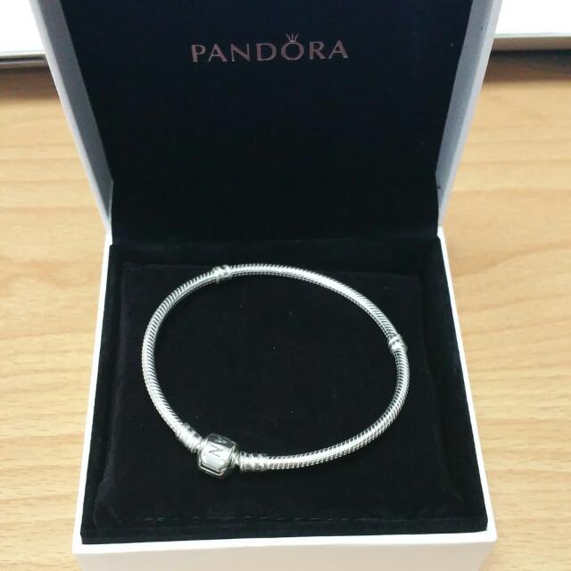 Pandora Bracelet, Women's Fashion, Jewelry & Organisers, Bracelets on ...