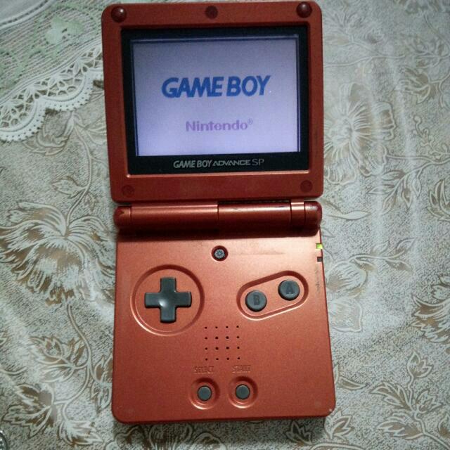 GBA SP + Yellow, Hobbies & Toys, Toys & Games on Carousell