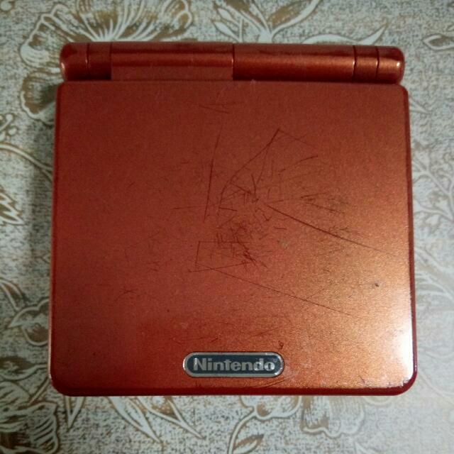 GBA SP + Yellow, Hobbies & Toys, Toys & Games on Carousell