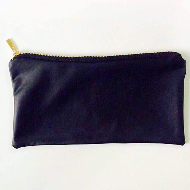 Black & Gold Leatherette Case, Women's Fashion, Jewelry & Organisers ...