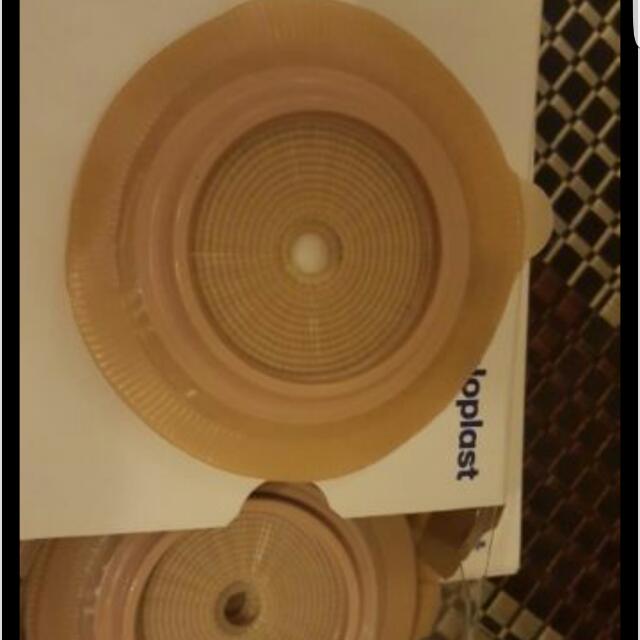 Coloplast ALTERNA 1780 Base Plate, Bulletin Board, Looking For on Carousell