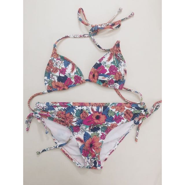 Authentic 2Chillies Floral Printed Bikini, Women's Fashion, New ...