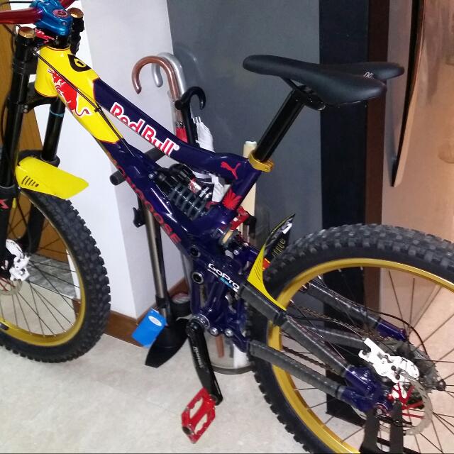 Mongoose DH Bike. Redbull Design, Sports Equipment, Bicycles & Parts ...