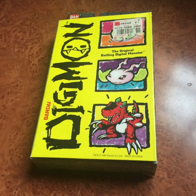 Bandai Digimon 1997 (Red), Hobbies & Toys, Toys & Games on Carousell