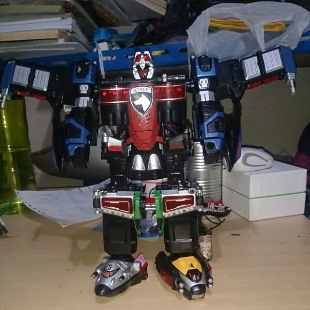 DX Deka Wing Robo SWAT Megazord Tokusou Sentai Dekaranger Power Rangers ...