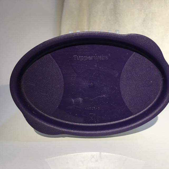 Tupperware Spaghetti Container, TV & Home Appliances, Kitchen ...