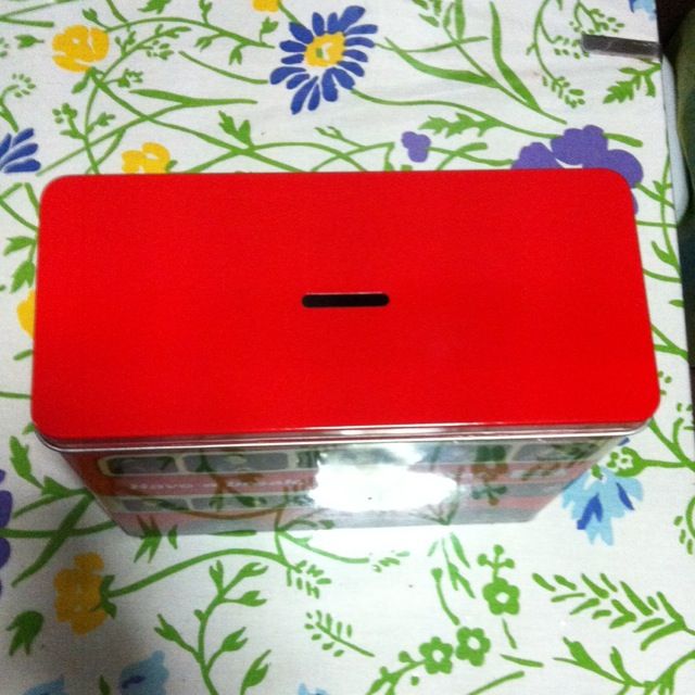 KIT KAT LONDON BUS COIN BOX ( BN ), Bulletin Board, Looking For on ...