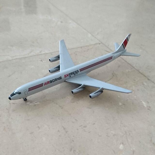 **VERY RARE**Airborne Express DC 8 Aircraft Model 1/400, Hobbies & Toys ...