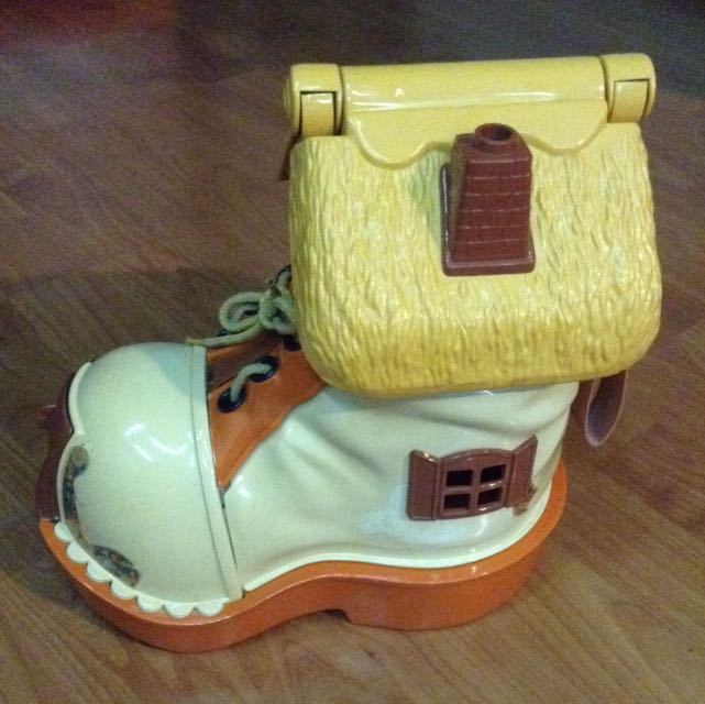 Vintage 1977 MATCHBOX PLAY BOOT, Hobbies & Toys, Memorabilia ...