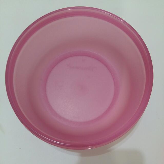Original Tupperware Pink Round Lunch Box, TV & Home Appliances, Kitchen ...