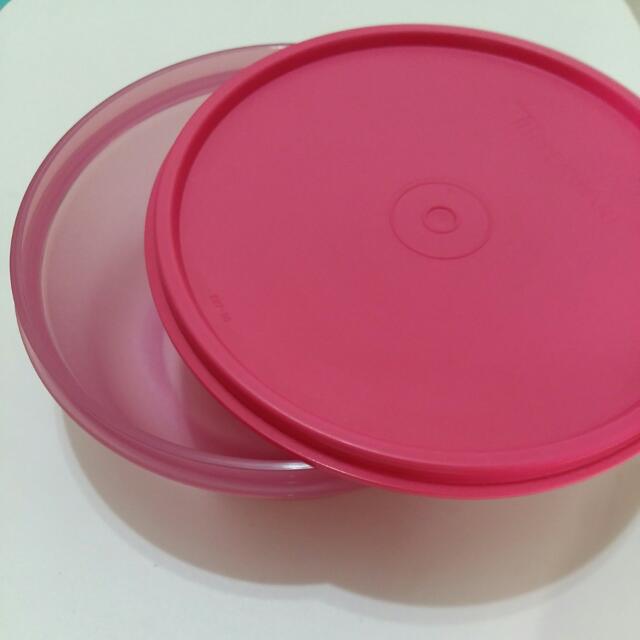 Original Tupperware Pink Round Lunch Box, TV & Home Appliances, Kitchen ...