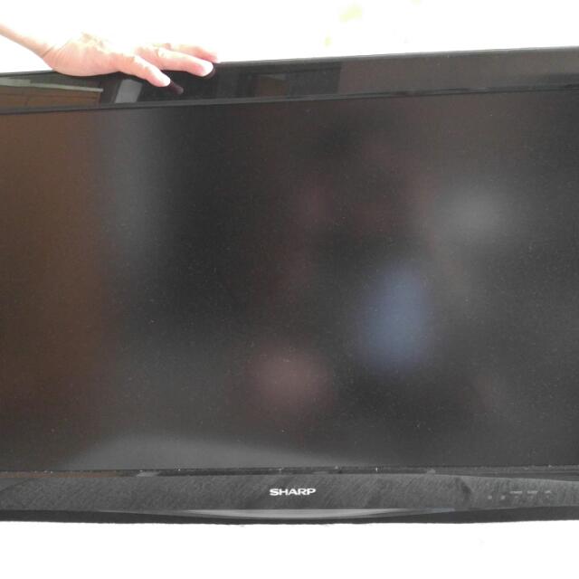 SHARP 32" LC-32A33M Television, Furniture & Home Living, Furniture, TV ...