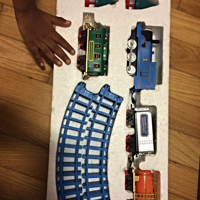 Thomas The Train Set, Hobbies & Toys, Toys & Games on Carousell