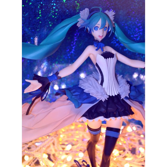7th Dragon 2020 Hatsune Miku Figure, Hobbies & Toys, Memorabilia ...