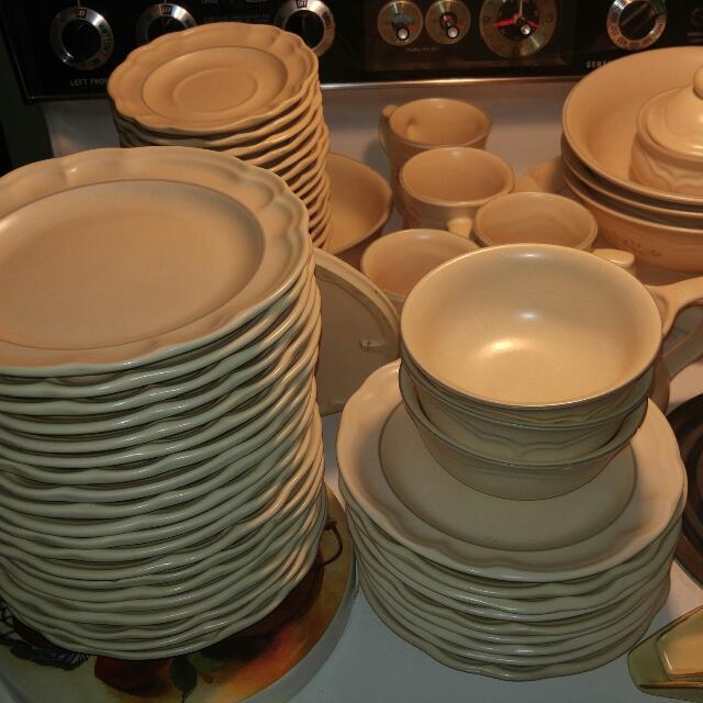 PFALTZGRAFF VILLAGE PATTERN & REMEMBRANCE STONEWARE DISH COLLECTIONS ...