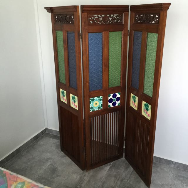 Pre loved Vintage 3 Panels Divider With Peranakan Tiles. Dimension ...